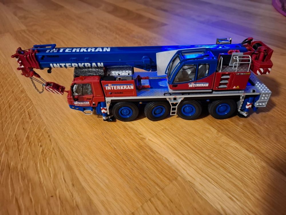 Tadano Interkran ATT 700-4 Modello Gru Nuovo in Scatola! (Nuovo e nell ...