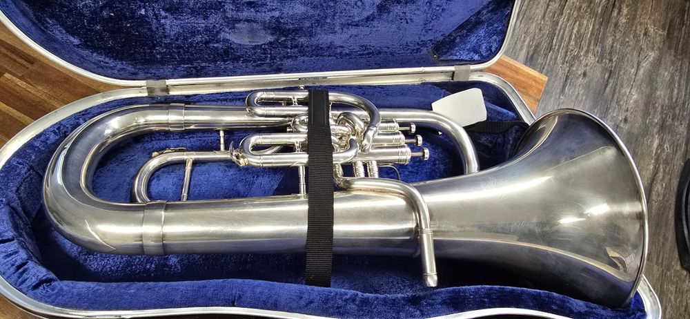 Horn - Besson London 700 inkl. Koffer und Mundtück (Gebraucht) in Biel ...