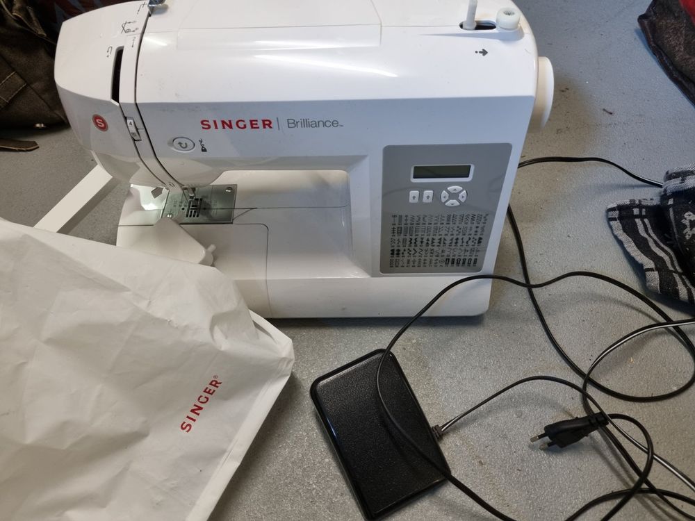 Singer Brilliance Nähmaschine | Kaufen auf Ricardo