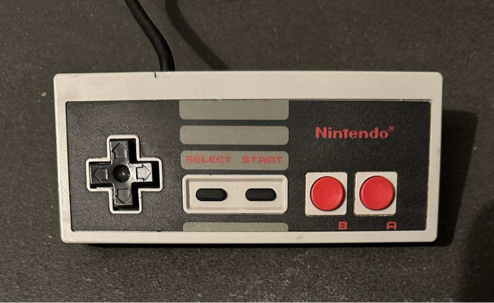 Original Nintendo NES Controller (Gebraucht) in Kestenholz für CHF 19 ...