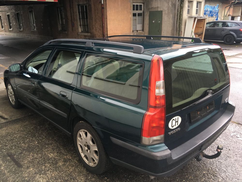 Volvo V70 T5 250 PS 7-Plätzer Special Edition 288851 km (Gebraucht) in ...