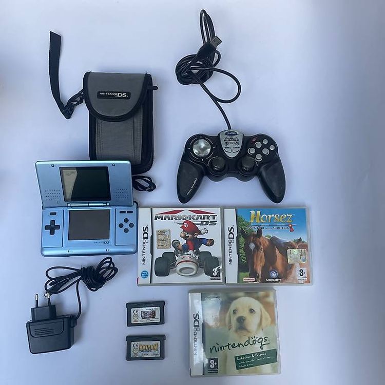 Nintendo DS Bundle - blaue Konsole, Zubehör & Spiele (Gebraucht) in ...