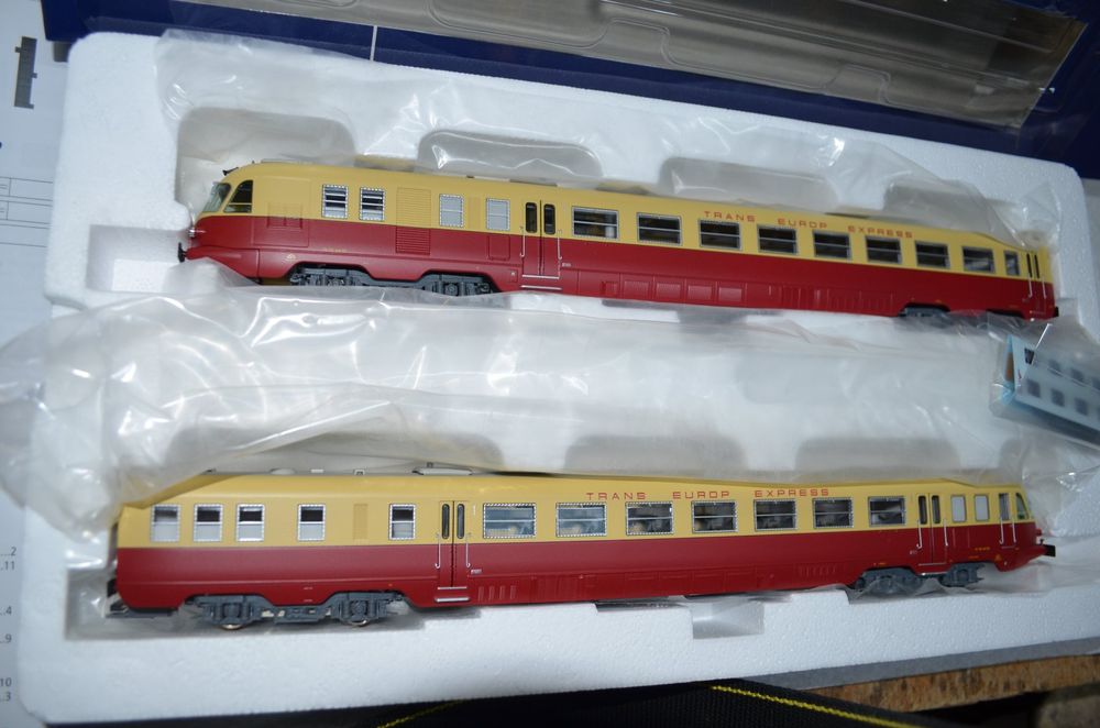 Roco TEE-Dieseltriebwagen „Mediolanum“ ALn 442/448 63110 (Neu und ...