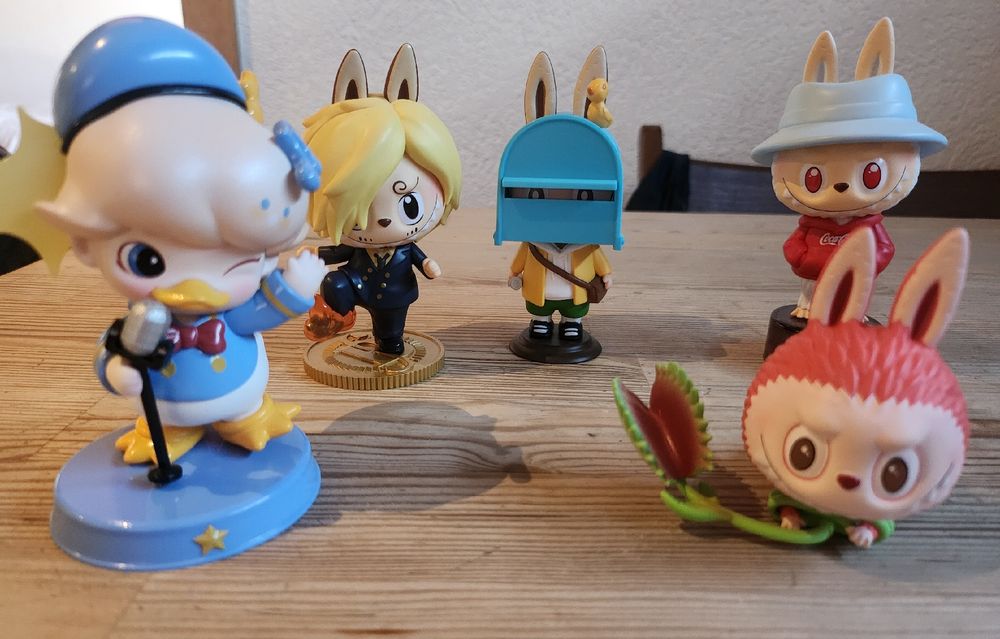 Set aus Labubus Figuren und eine Dimo Disney Figur (Neu (gemäss ...