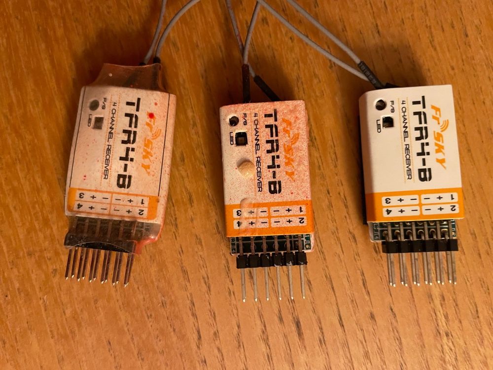 Futaba kompatible 4-Kanal FrSky Empfänger (3 Stück) (Gebraucht) in für ...