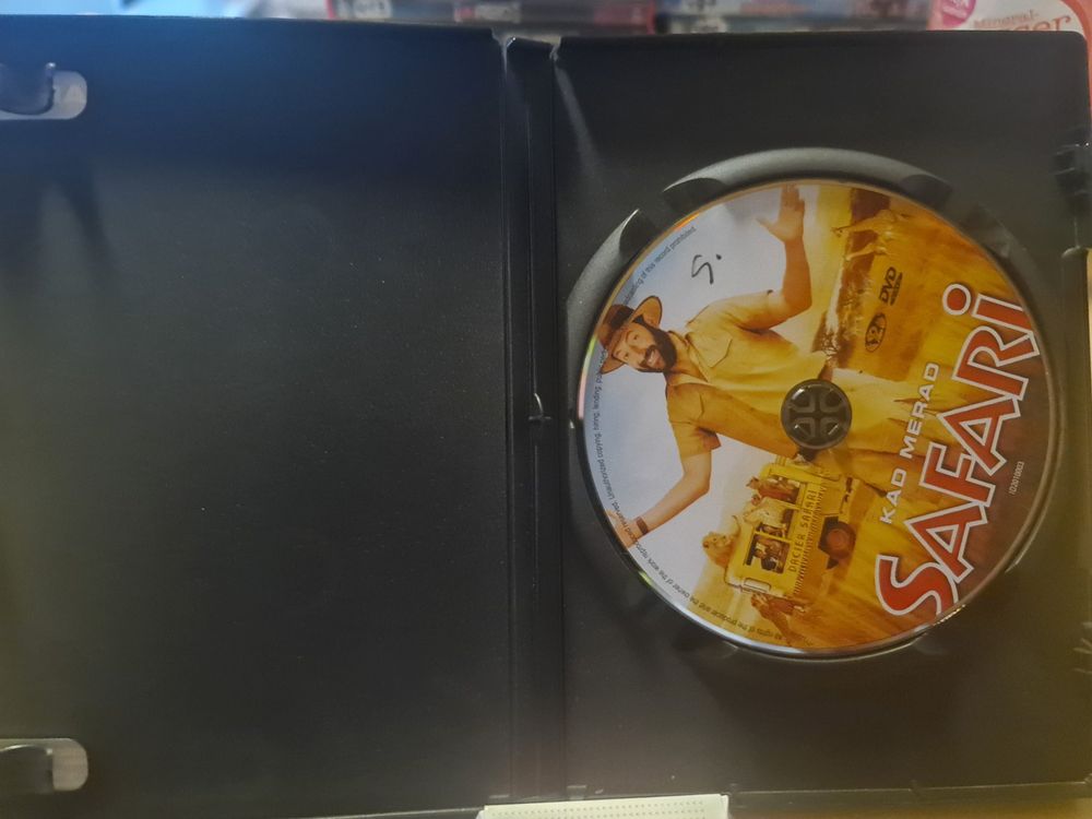 DVD: Safari - Komödie mit Kad Merad - Jetzt ansehen! (Gebraucht) in ...