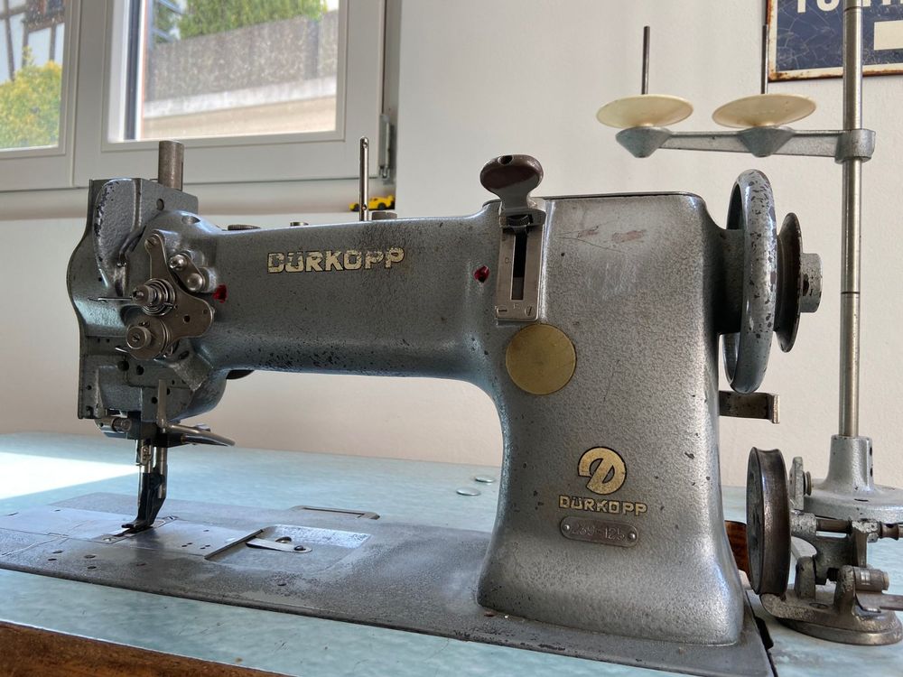 Industrie- und Leder-Nähmaschine Dürkopp Adler | Kaufen auf Ricardo