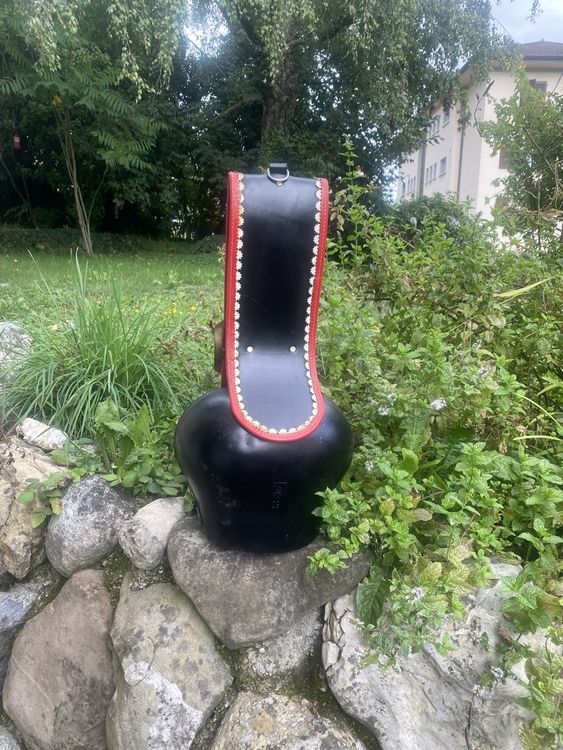 Toupin cloche (D'occasion) à Penthalaz pour CHF 56 – avec livraison ...