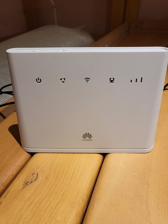 Huawei Router /Modell B311-221/Wi-Fi Sim (Gebraucht) in Davos Platz für ...