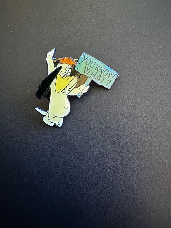 Pin Droopy Comic Hund | Kaufen auf Ricardo