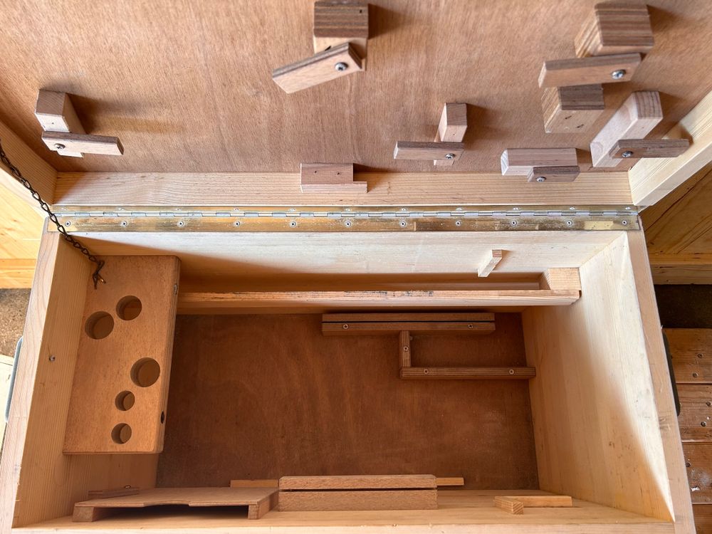 Holzkiste/Werkzeugkiste Plattenleger (Gebraucht) in zürich für CHF 80 – nur Abholung auf Ricardo ...