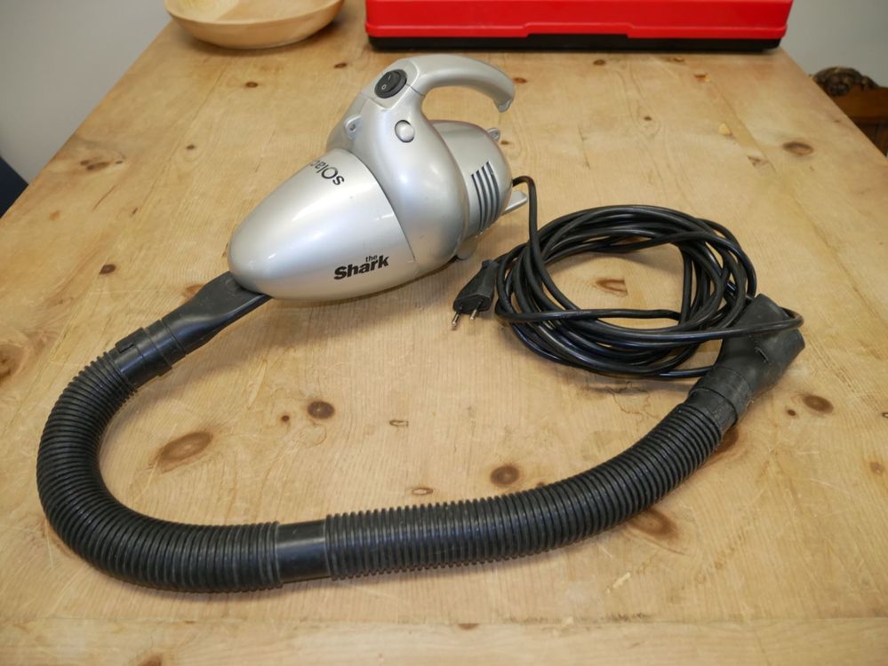 Staubsauger Portable The Shark Solar (Gebraucht) in Otelfingen für CHF ...