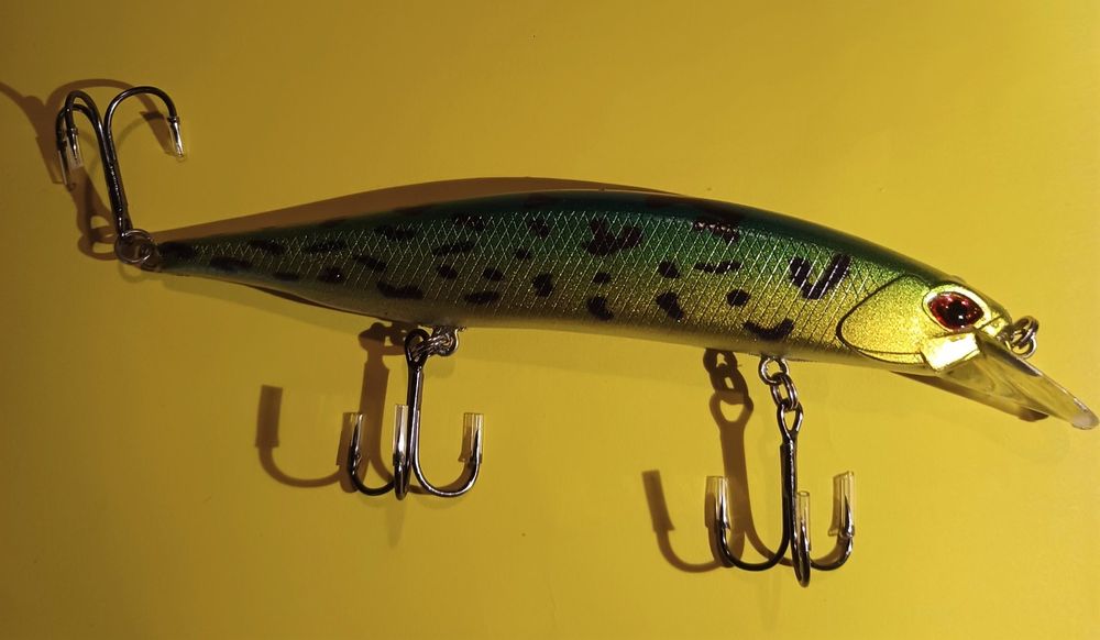 Neuer Hecht Wobbler 14 cm, 20 Gramm mit Geräuschkugeln | Kaufen auf Ricardo