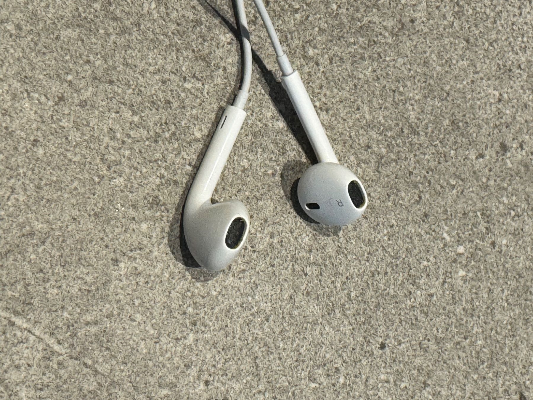 3x Apple EarPods Kopfhörer Headset mit Lightning Connector (Gebraucht ...