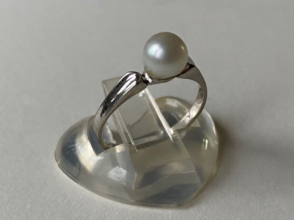 Weissgold Ring mit Perlen/ Weissgold 14 k /585/echte Perle (Gebraucht) in Gossau für CHF 75 ...