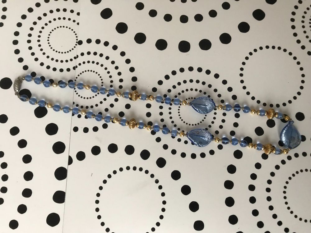 Joli collier vintage avec perles bleues et dorées, superbe ! (D ...