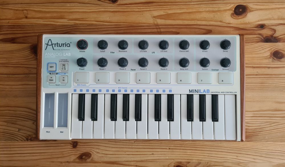 Arturia MINILAB Universal Midi Controller (Defekt) in Dübendorf für CHF ...