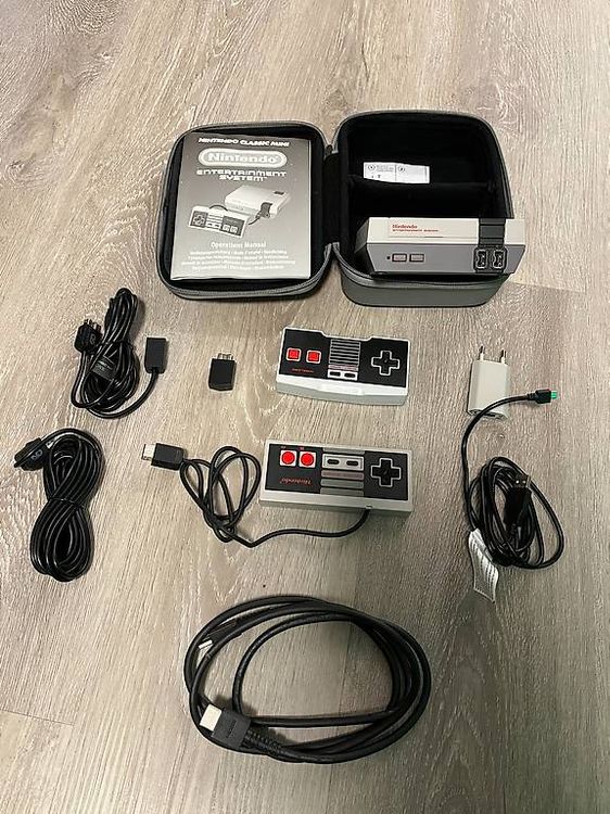 Nintendo NES Mini Retro mit Zubehör / Case (Gebraucht) in Wolfwil für ...