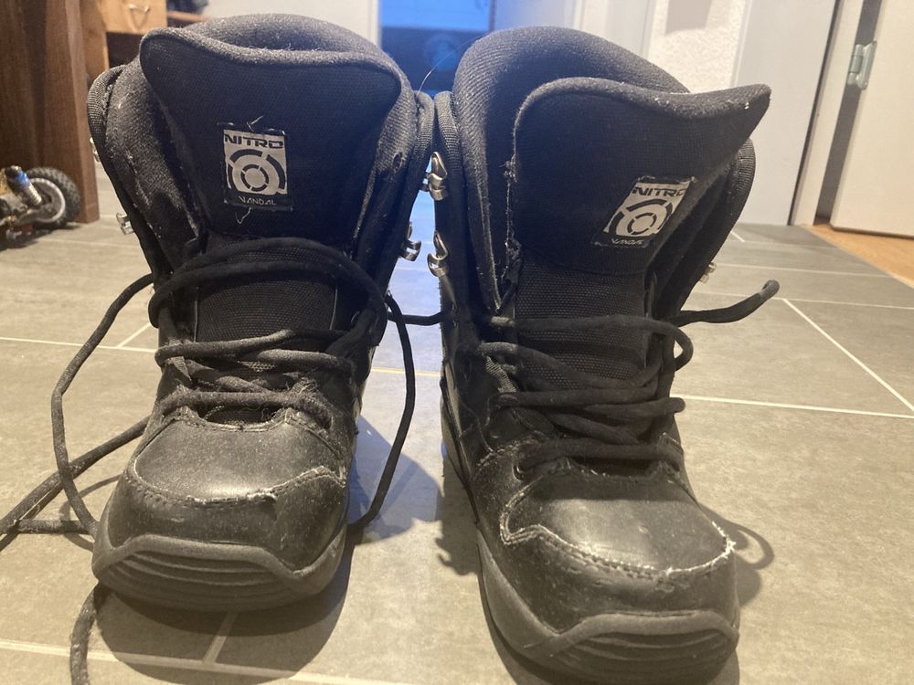 Snowboardschuh gr. 35 (36) (Gebraucht) in Bauma für CHF 20 – mit ...