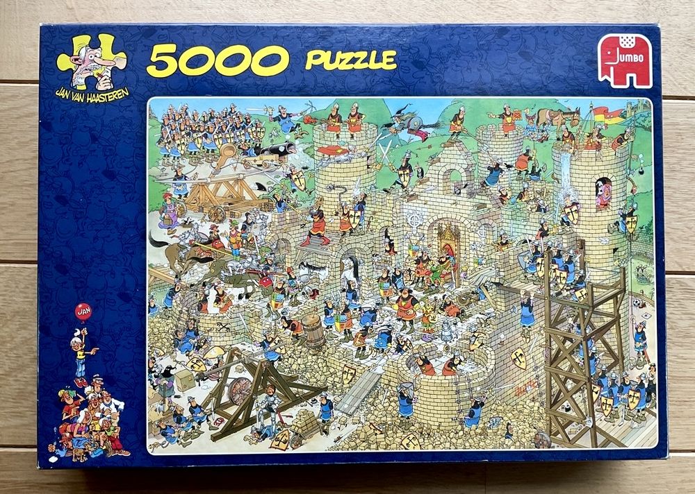 Puzzle 5000 pièces Jan van Haasteren Château Médiéval Humour (Neu ...