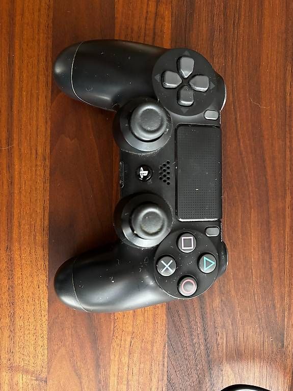 Sony PlayStation 4 (PS4) Slim avec manette (Gebraucht) in La Tour-de ...