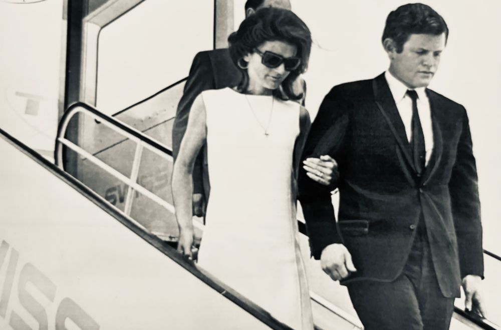 Jacqueline & Edward Kennedy mit Swissair in Zürich, Vintage (Gebraucht) in Frauenfeld für CHF 29 ...