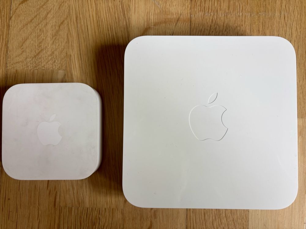 Apple Airport Extreme und Express (2 Stück) (Gebraucht) in Zürich für ...