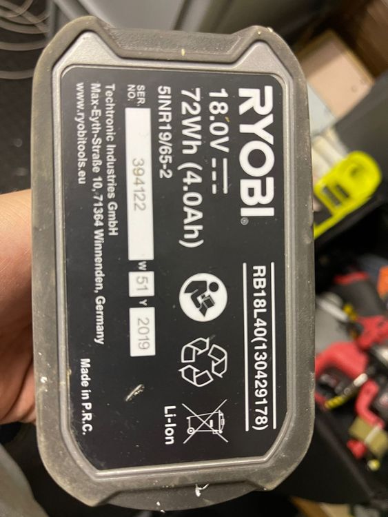 RYOBI 18V Pack Chargeur + Batterie RC18120-140 (Gebraucht) in ...