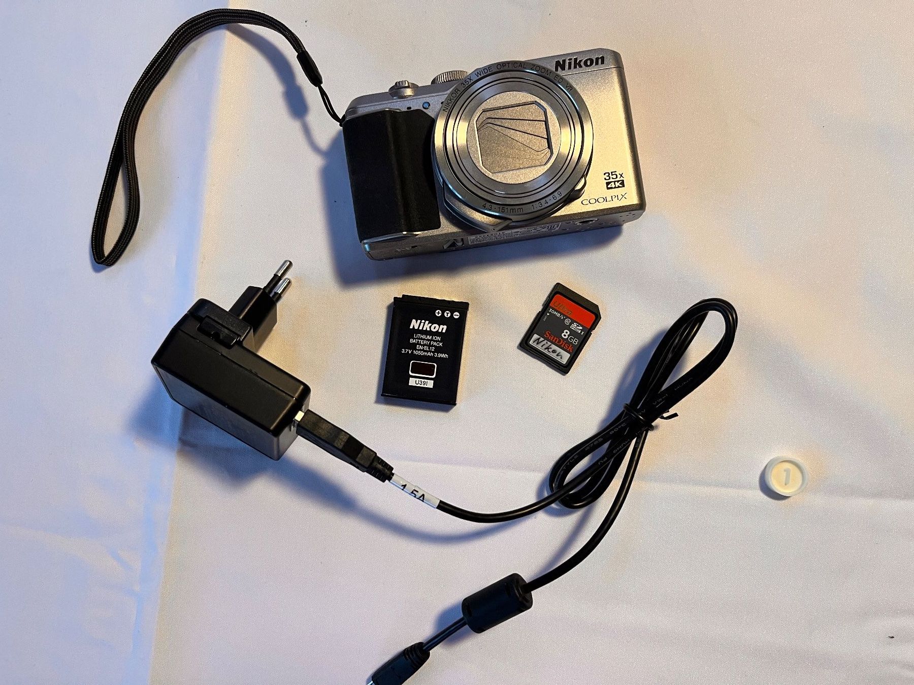 Digicam Nikon Coolpix A900 35x (01) (Gebraucht) in Richterswil für CHF ...