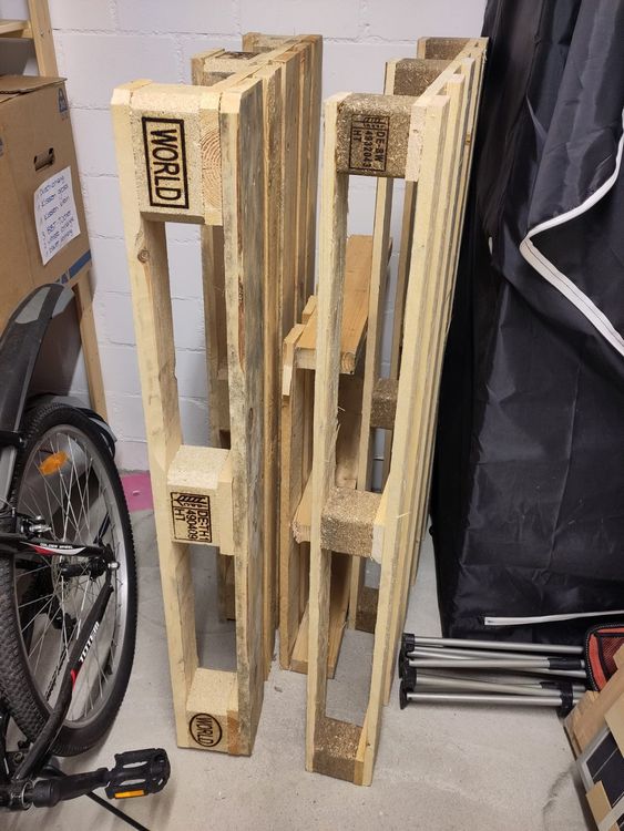 Einweg und Europaletten (Gebraucht) in Holderbank AG für CHF 1 – nur ...