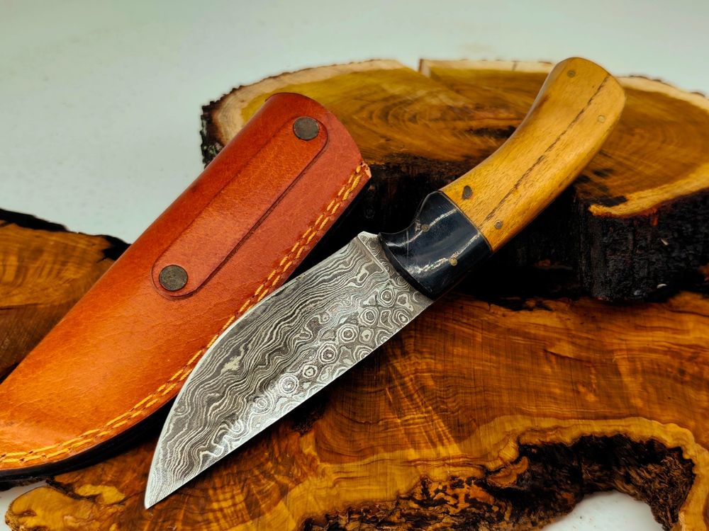 Top 1A schönes Damast Messer Knife echter Faltenstahl Sport (Neu und ...