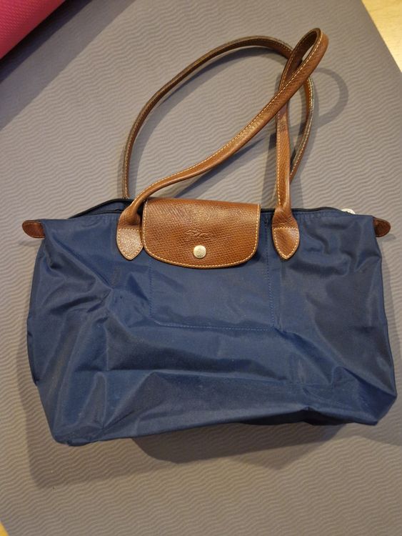 Longchamp Handtasche – Modell CLA LIG/M/02 – Dunkelblau (Gebraucht) in Triesen für CHF 65 – nur ...