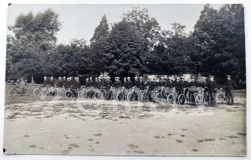 AK Ord Rad 05 mit einem Zug Radfahrer - Schweizer Armee (Gebraucht) in ...