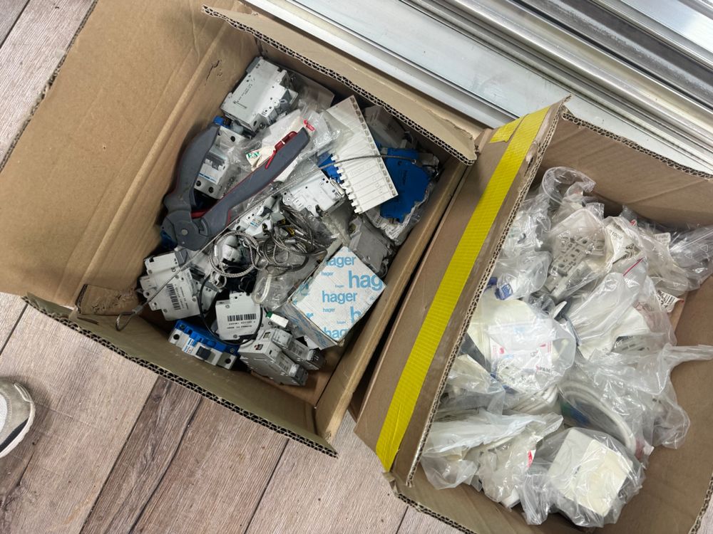 Elektro Material sehr seltene Stücke (Gebraucht) in Bern für CHF 285 ...