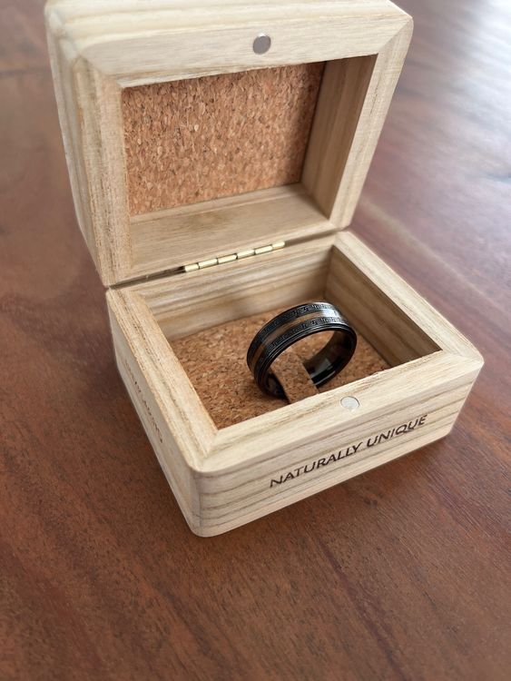 Holzkern Ring Numerary Ring (Walnuss/Grau) | Kaufen auf Ricardo