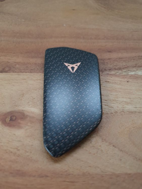 Cupra Member Box Schlüssel + Harmband aus echtem Carbon neu | Kaufen ...