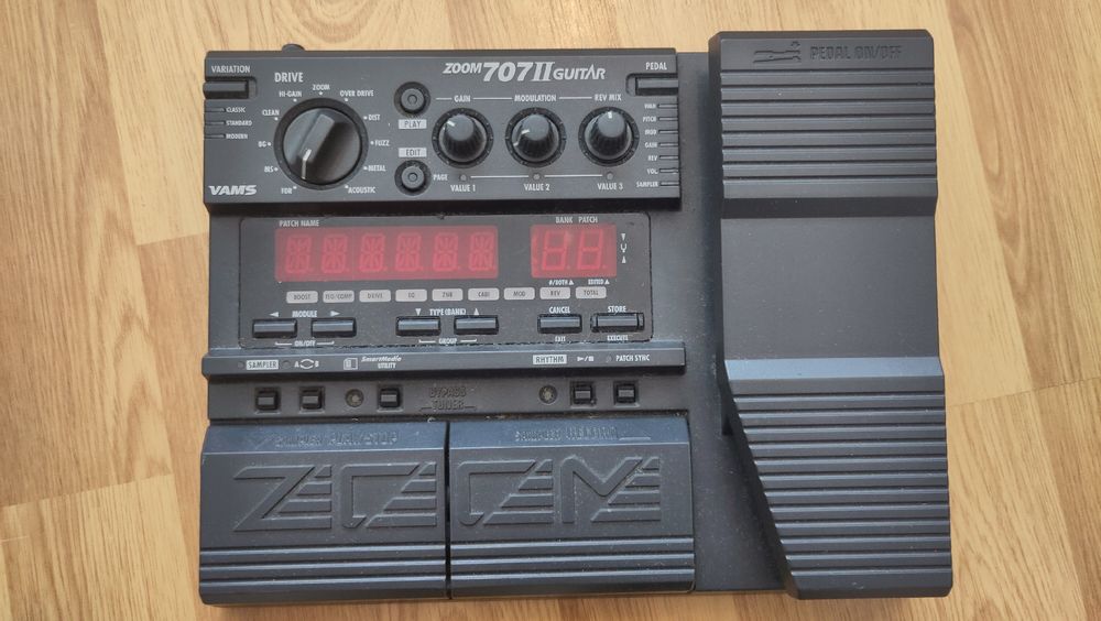 Zoom 707II Guitar Multieffektgerät (Gebraucht) in für CHF 35 – mit ...