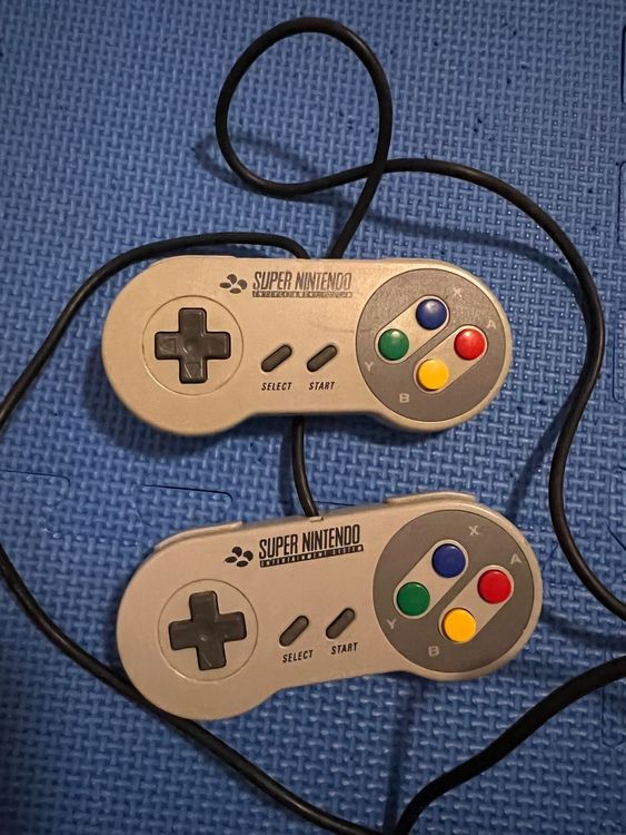 2x original Nintendo Super Nintendo Controller (Gebraucht) in Gossau SG ...