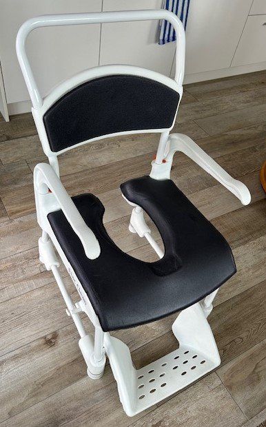 Etac Clean Dusch- und Toilettenstuhl (Gebraucht) in Richterswil für CHF 120 – nur Abholung auf ...