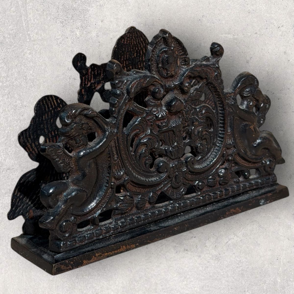 Antique Cherub Letter Holder - A Touch of Elegance (Gebraucht) in ...