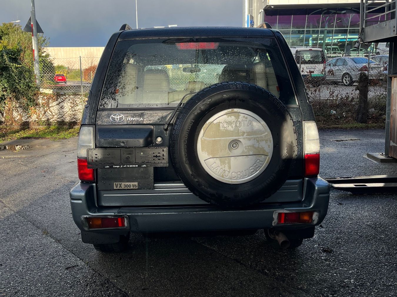 TOYOTA VX 300 V6 - 50th anniversary (Gebraucht) in Meyrin für CHF 17000 ...