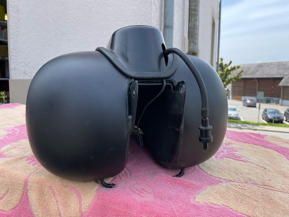 Harley- Davidson Dyna Tank (Gebraucht) in Siebnen für CHF 50 – nur ...