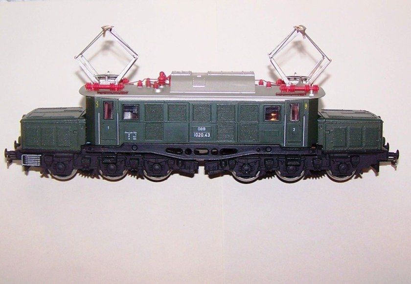 Kleinbahn H0: ÖBB 1020 Krokodil, Guss, mit 2 Motoren DC (Gebraucht) in ...