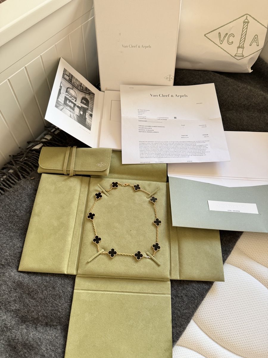 Van Cleef & Arpels Alhambra Necklace, Rose Gold, Onyx. (Neu (gemäss ...