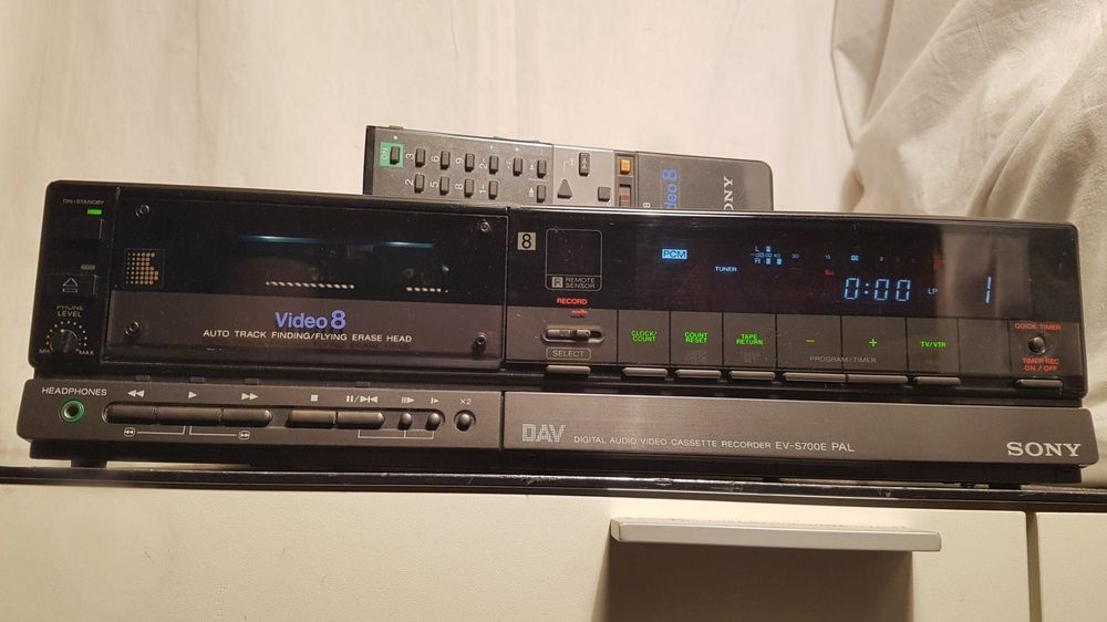 Sony Video8 Recorder mit Fernbedienung | Kaufen auf Ricardo