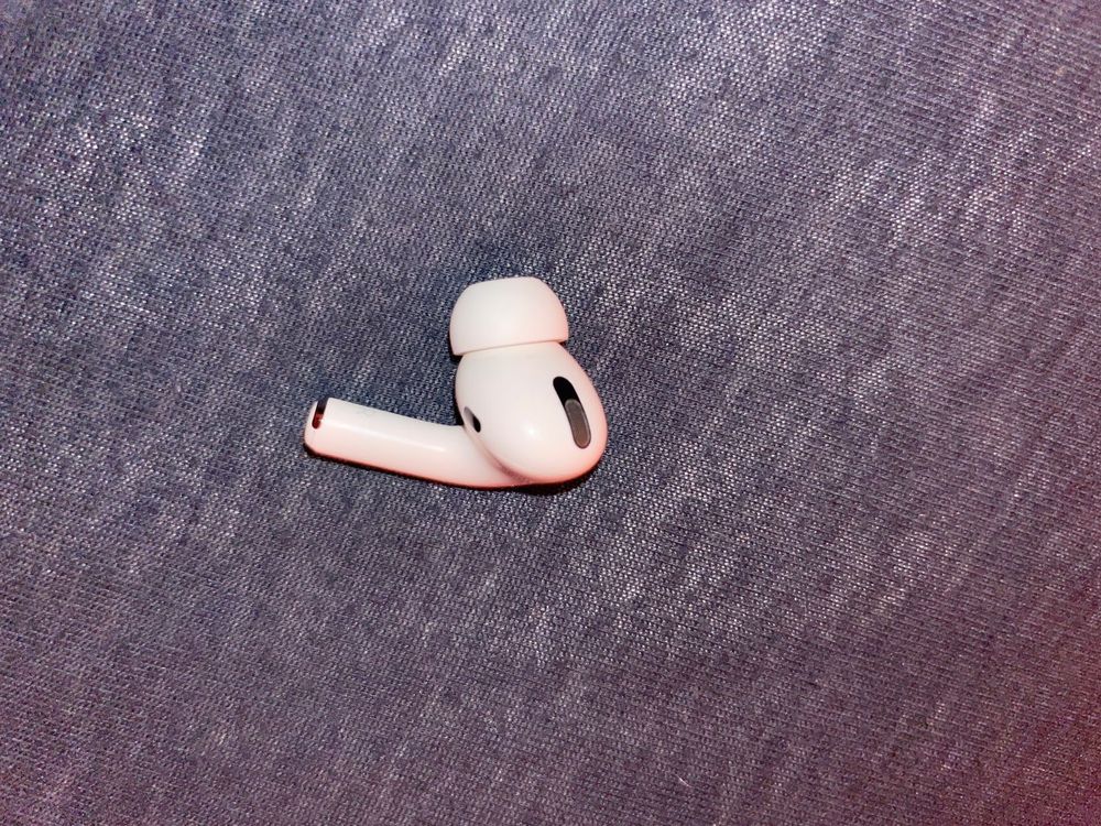 Rechter Airpod Pro (Gebraucht) in Langnau am Albis für CHF 61 – nur ...