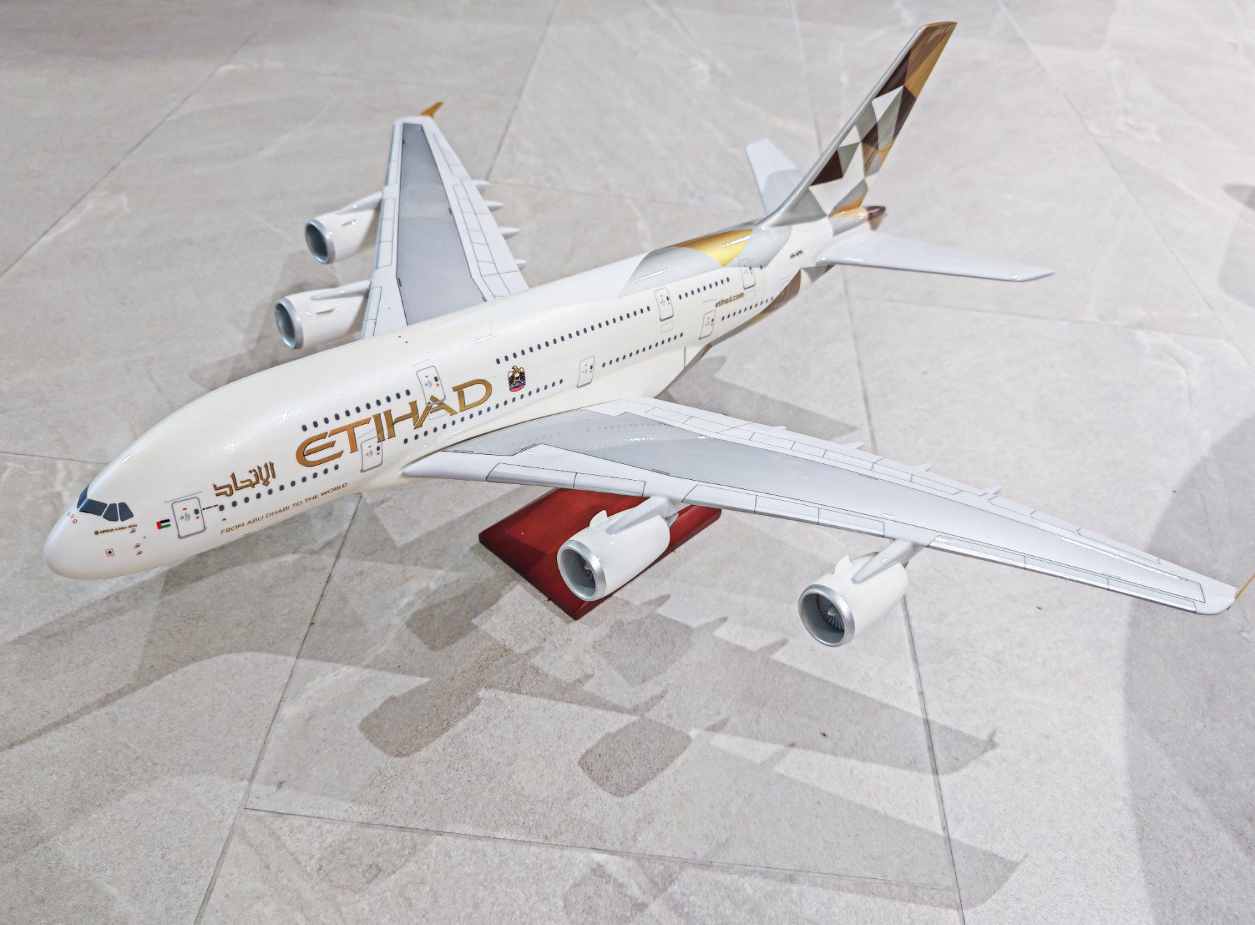 Airbus A380-800 Modell Harz 1:100 - ETIHAD (Gebraucht) in Rancate für ...