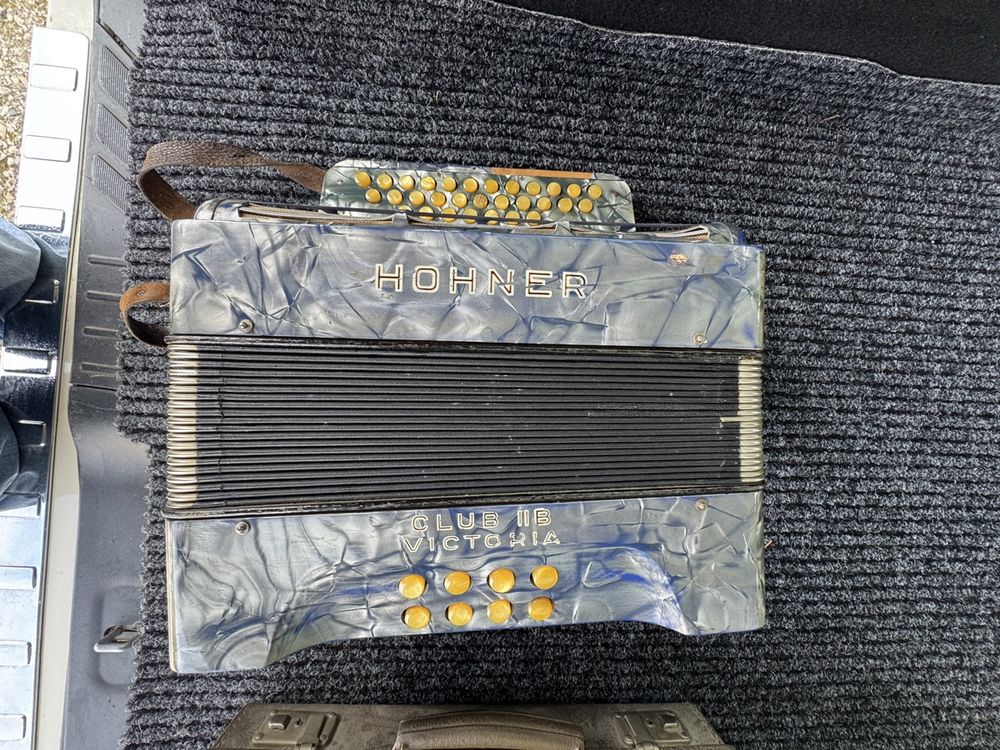 Hohner Club 2 B victoria (Gebraucht) in Muhen für CHF 46 – mit ...