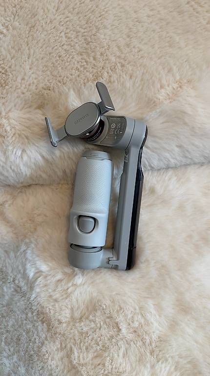 Insta360 Flow - Smartphone Gimbal / Stabilizer (Stone Gray) (Neu ...
