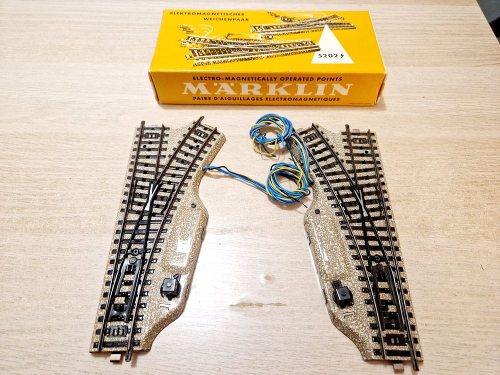 Märklin 5202 Weichenpaar M H0 (3) (Gebraucht) in St-Aubin-Sauges für CHF 14 – mit Lieferung auf ...